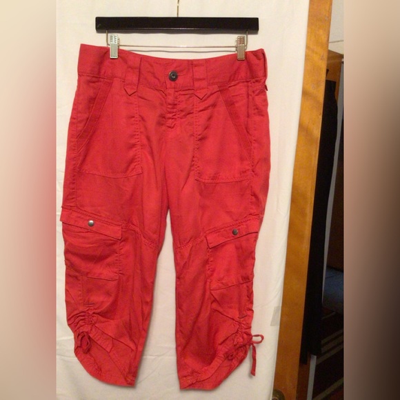 Athleta | Shorts | Athleta Clam Diggers Sz 8 | Poshmark